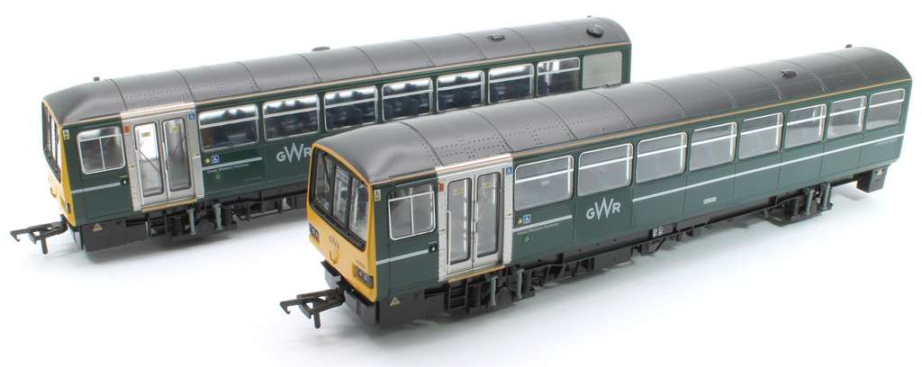 EFE Rail Class 143 DMU 143603 GWR Green Model - £129.50 at Rails of ...