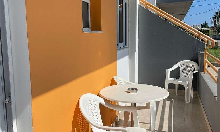Kos 4 Adults, 14 Nights UK Flight & Luggage – at Jet2Holidays | hotukdeals