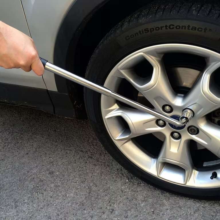 Sakura Car Wheel Brace/Wrench - Extendable Handle (17, 19, 21 & 23mm ...