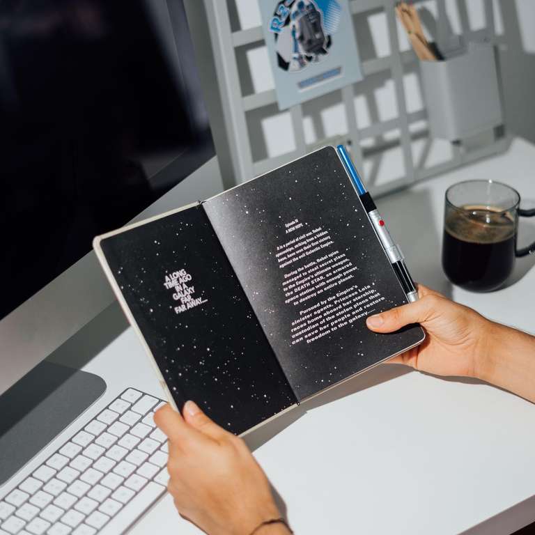 Luke Skywalker Lightsaber Pen A5 Notebook – £13.73 at Grupo Erik ...