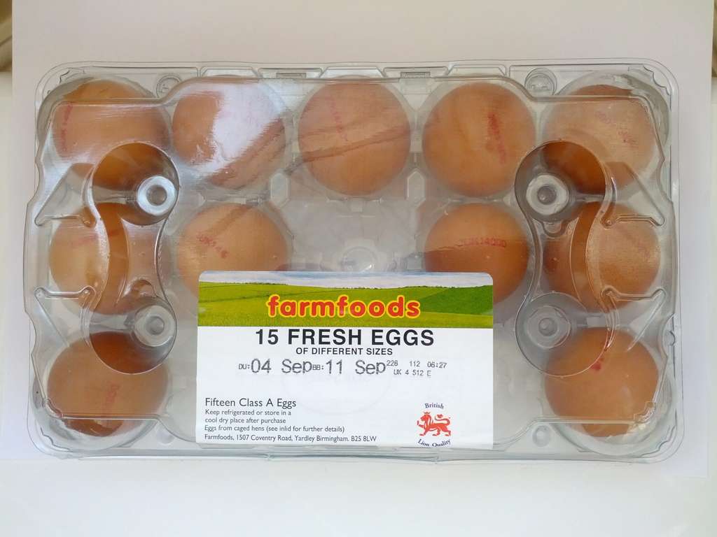 Fresh Class A Eggs, 15 Pack at Oldbury FarmFoods for Only £0.99 ...