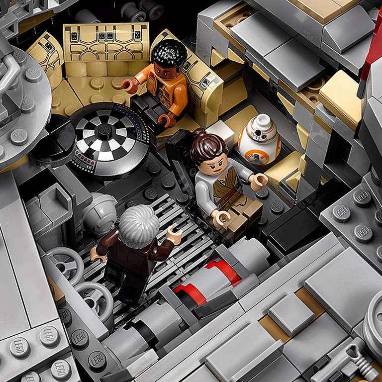 LEGO Star Wars Millennium Falcon UCS 75192 – 7,500 Pieces, at Amazon